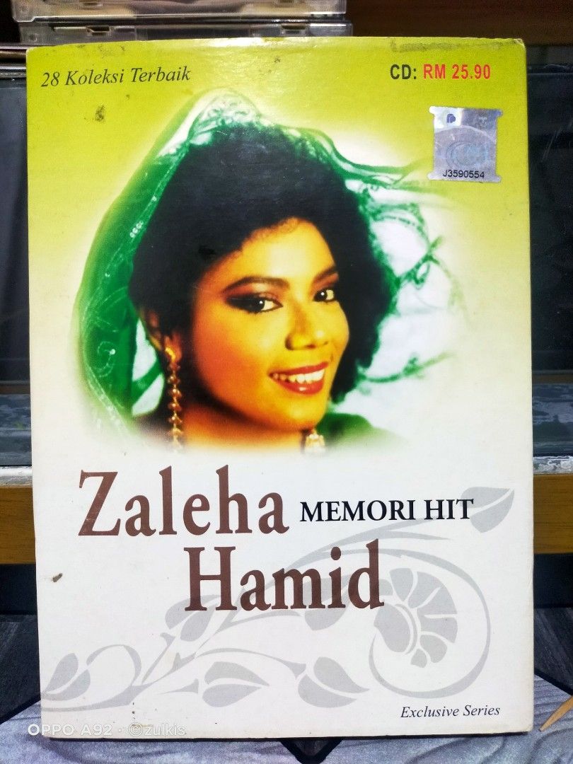 CD Zaleha Hamid memori hits 2CD, Hobbies & Toys, Music & Media, CDs & DVDs on Carousell
