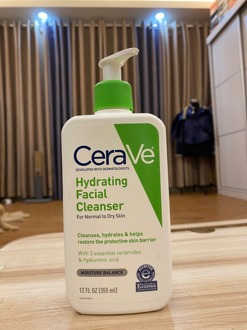CeraVe Hydrating Facial Cleanser 355ml, Beauty & Personal Care, Face, Face Care on Carousell