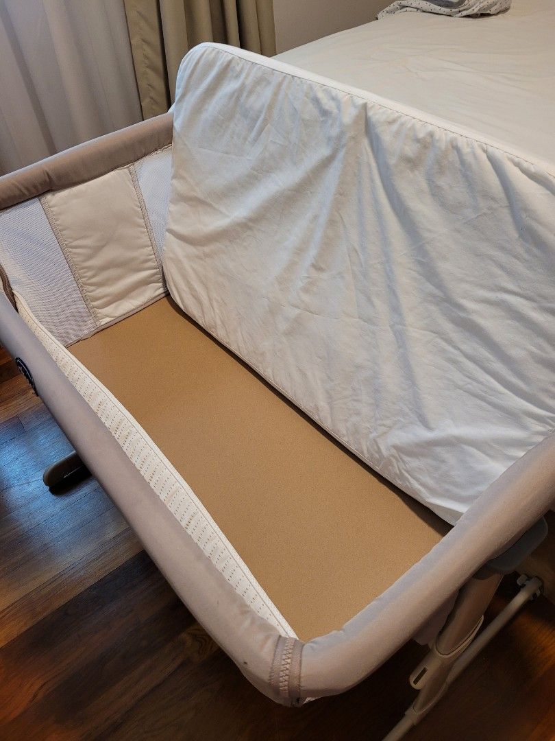 Chicco next2me side cot, Babies & Kids, Baby Nursery & Kids Furniture ...
