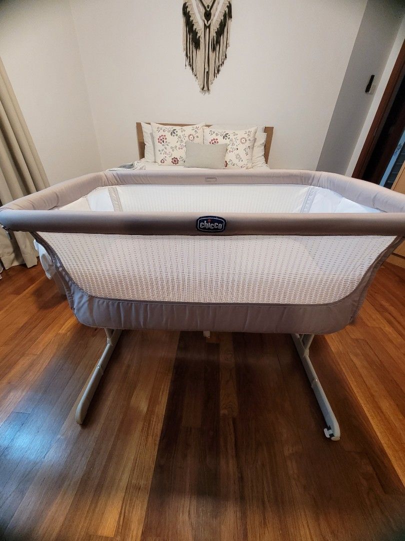 Chicco next2me side cot, Babies & Kids, Baby Nursery & Kids Furniture ...