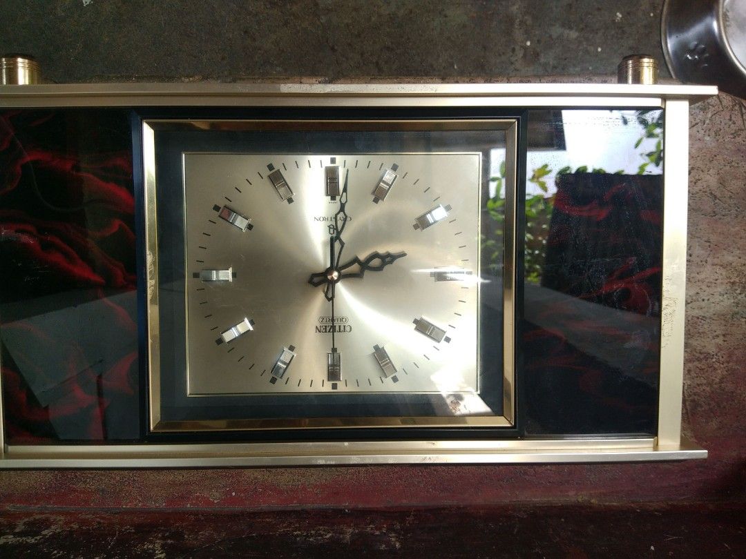 Citizen Quartz crystron table clock, Furniture & Home Living, Home ...