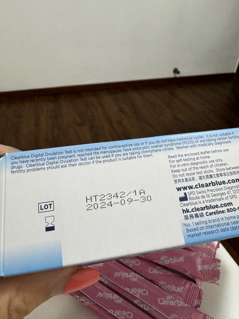 Clear blue ovulation test kit, Health & Nutrition, Medical Supplies ...