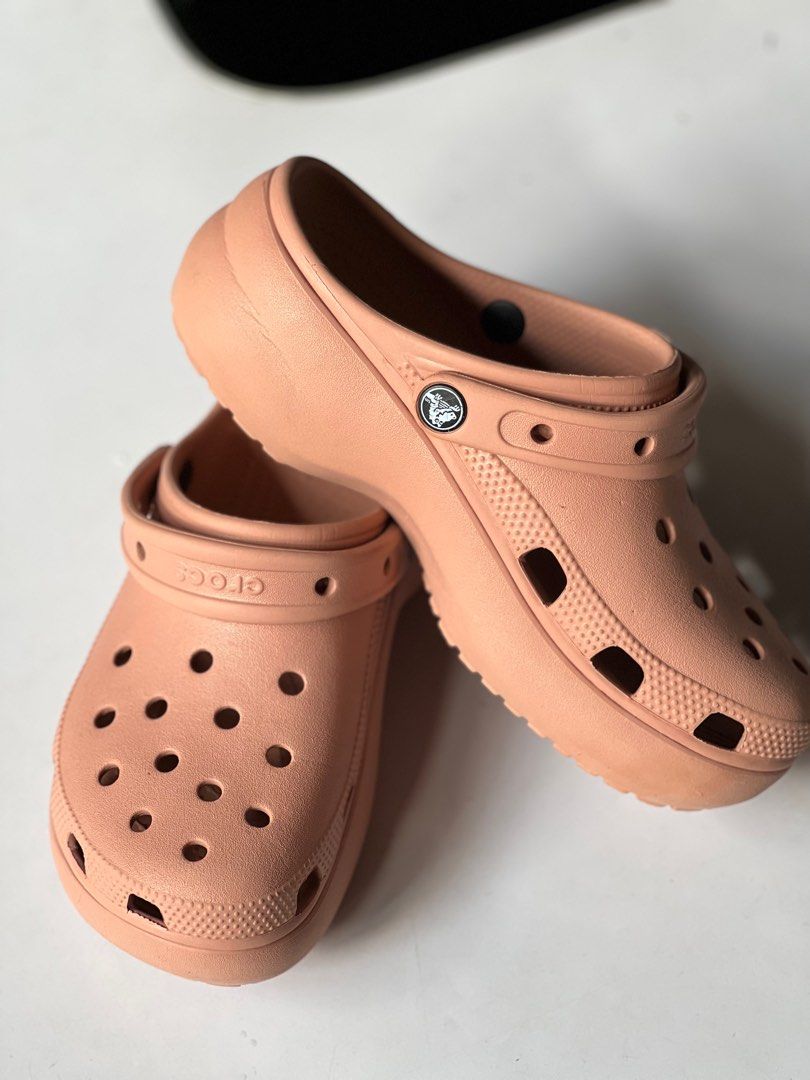 Crocs Platform Pale blush, Women's Fashion, Footwear, Sandals on Carousell