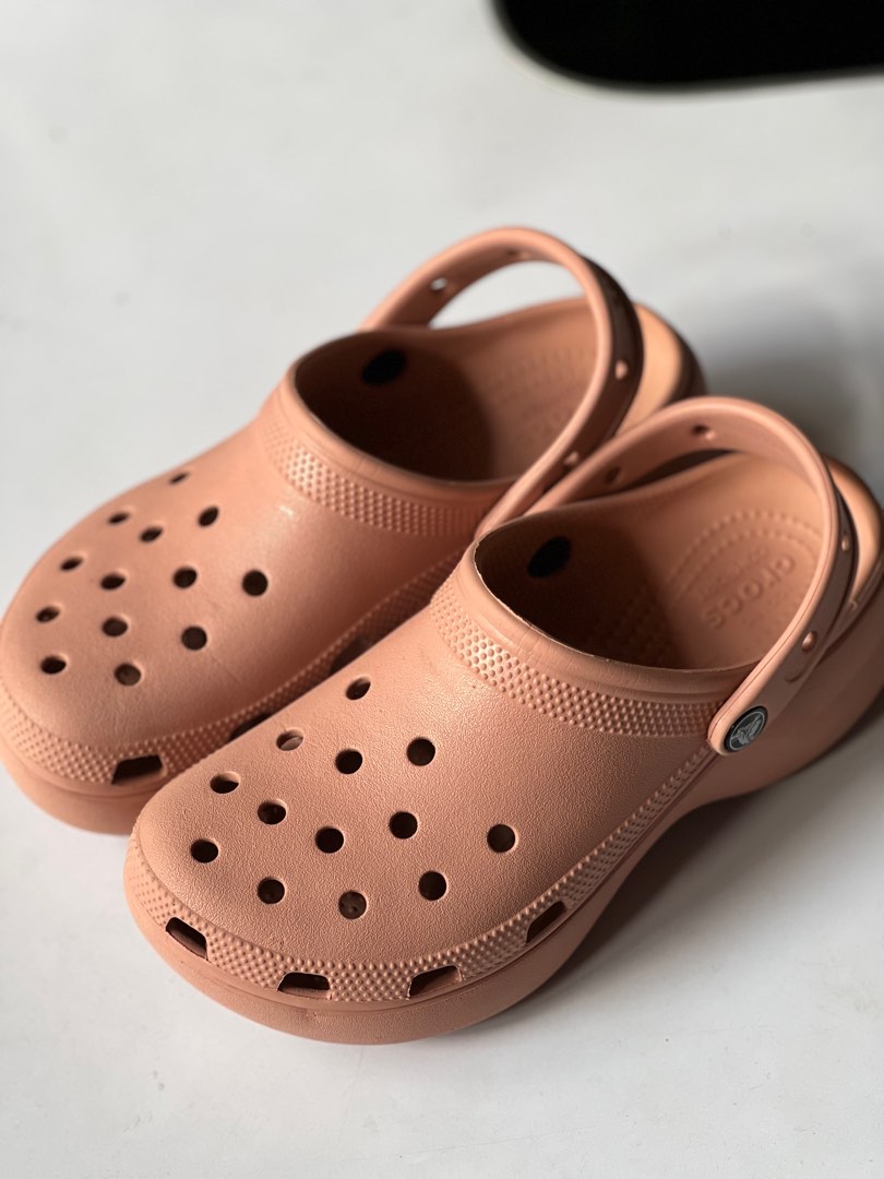 Crocs Platform Pale blush, Women's Fashion, Footwear, Sandals on Carousell