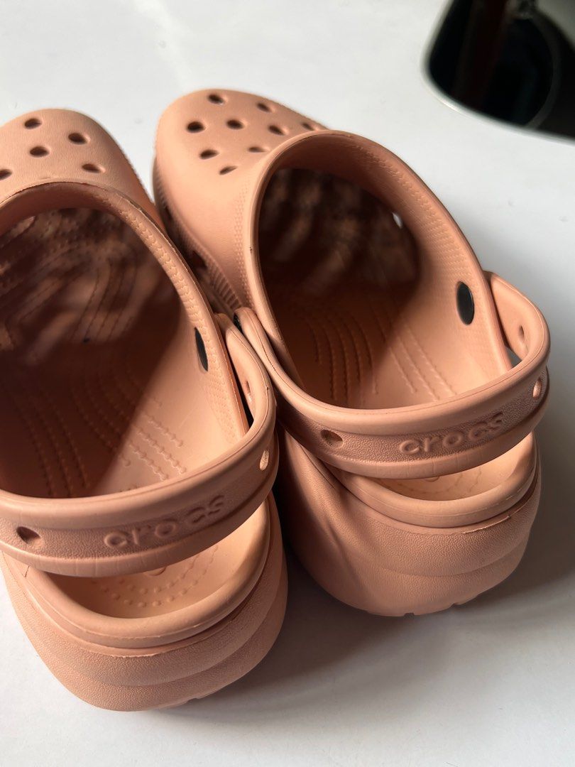 Crocs Platform Pale blush, Women's Fashion, Footwear, Sandals on Carousell