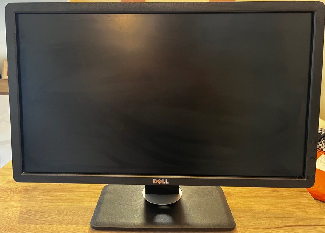 DELL Flat Screen Monitor 23 inch, Computers & Tech, Desktops on Carousell