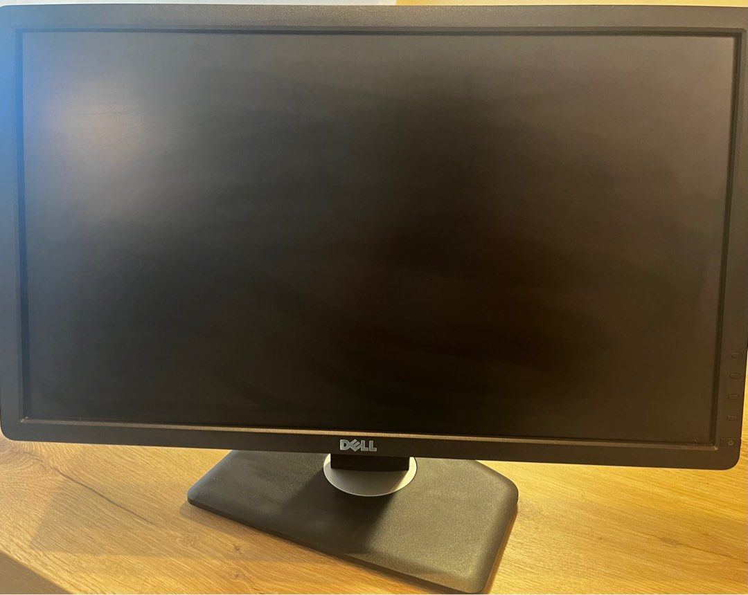 DELL Flat Screen Monitor 23 inch, Computers & Tech, Desktops on Carousell
