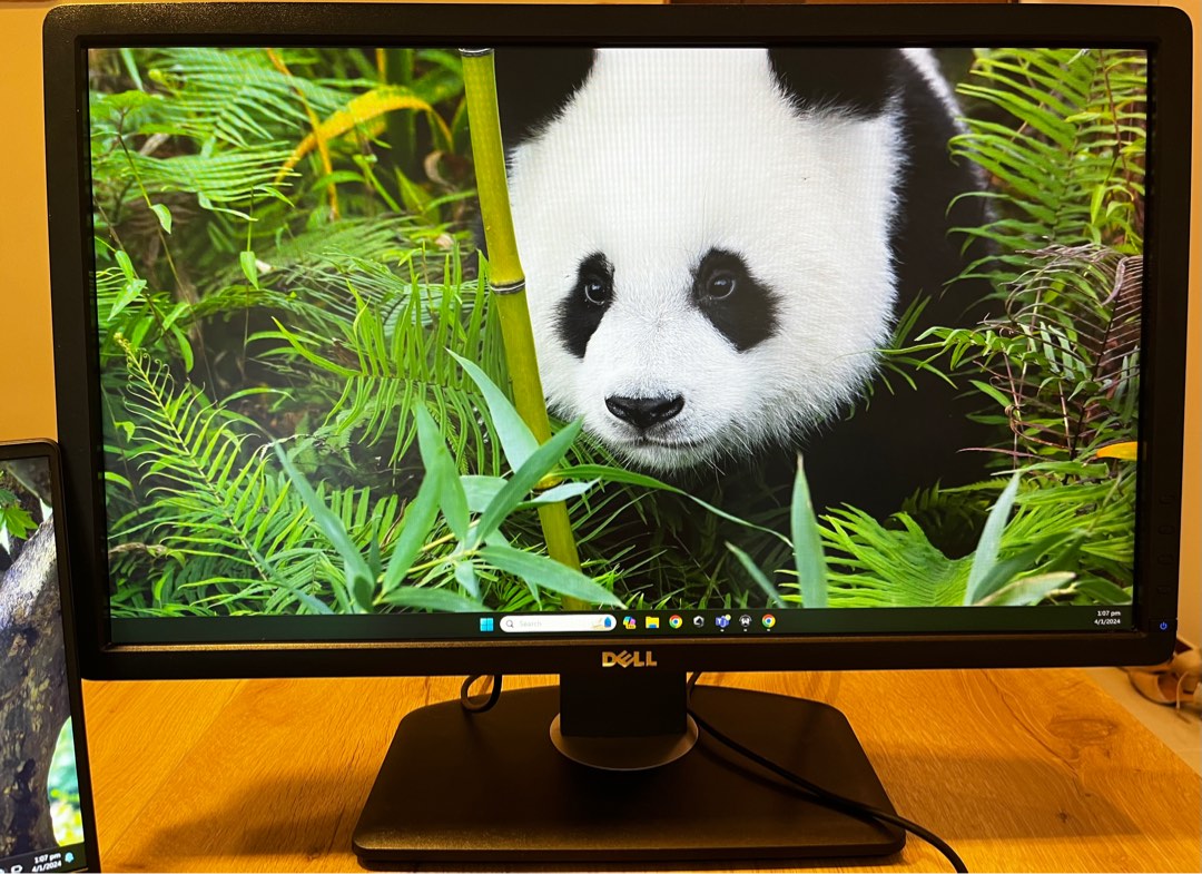 DELL Flat Screen Monitor 23 inch, Computers & Tech, Desktops on Carousell