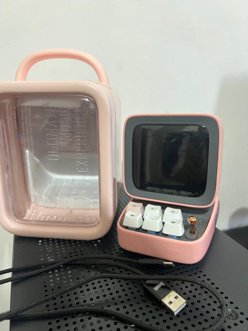 Divoom Ditoo Plus Retro Pixel Art Portable Speaker, Audio, Portable ...