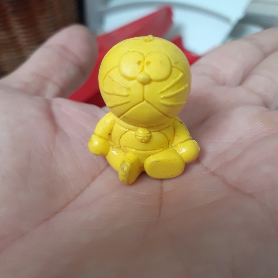 DORAEMON MINIFIGURE DORAEMON YELLOW, Toys & Collectibles, Mainan di ...