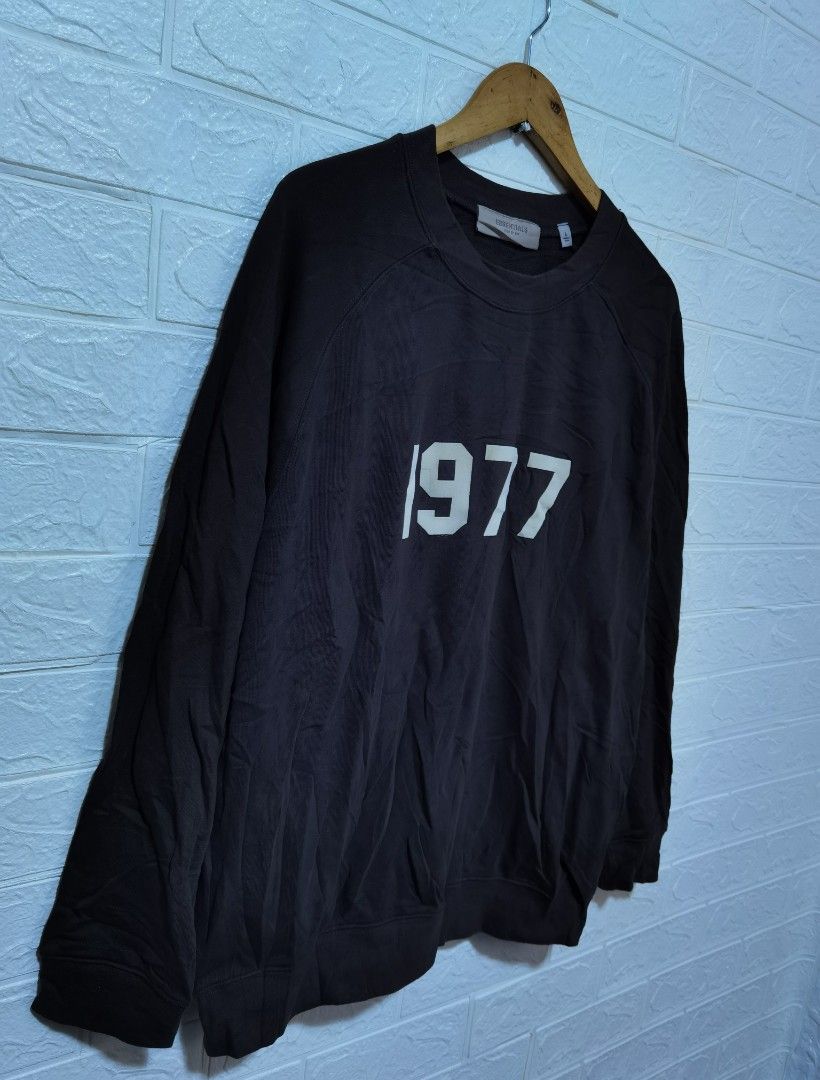 Essential 1977, Luxury, Apparel on Carousell