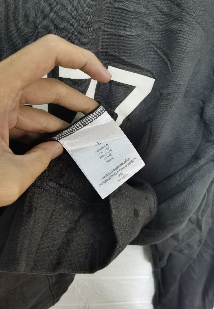 Essential 1977, Luxury, Apparel on Carousell