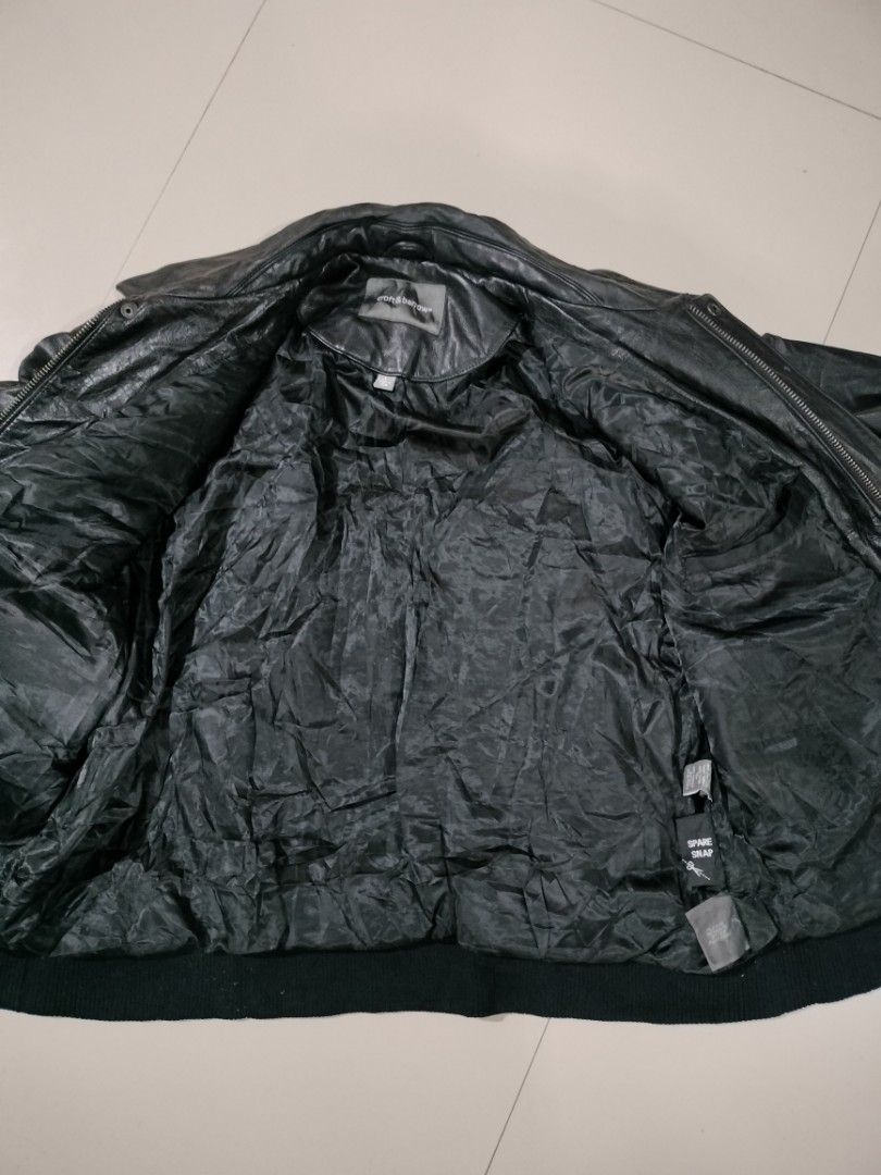 Flight jacket, Men's Fashion, Coats, Jackets and Outerwear on Carousell