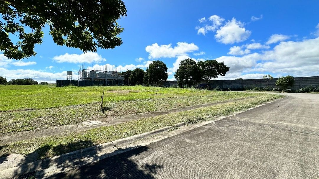 For Sale Lumira in Nuvali (Alveo Land), Property, For Sale, Lot on ...