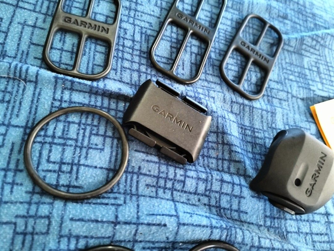Garmin sensors , speed and cadence sensor 2, Mobile Phones & Gadgets ...