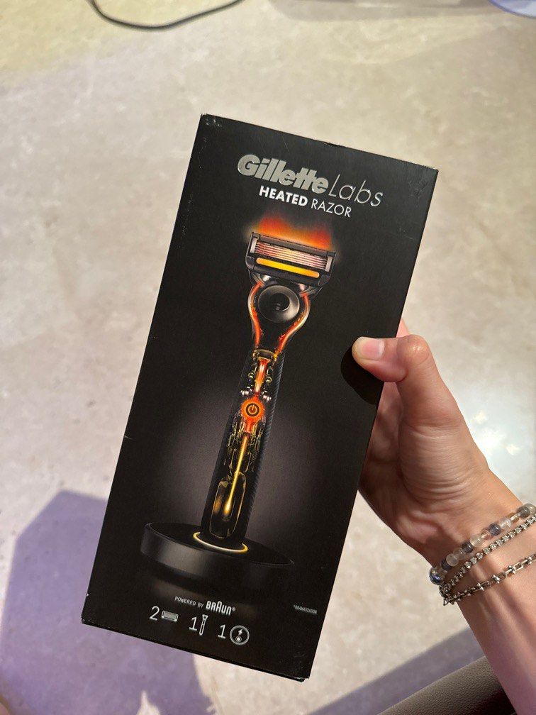 Gillette Heated Razor, Beauty & Personal Care, Men's Grooming on Carousell