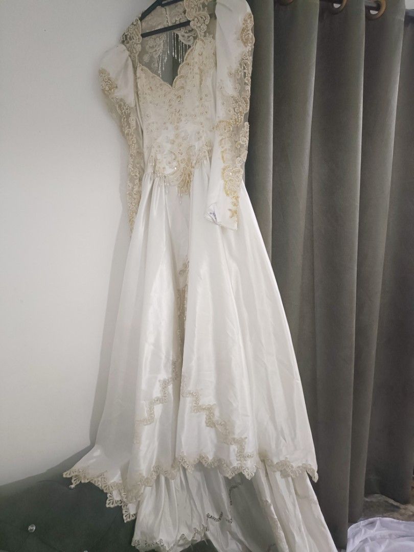 Gowns SEWA MURAH WITH PETTICOAT, Women's Fashion, Dresses & Sets ...
