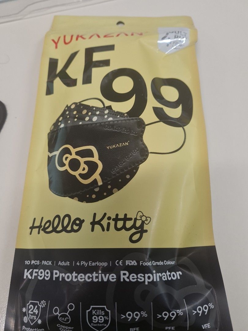 Hello kitty KF 99 Adult Masks, Health & Nutrition, Face Masks & Face ...