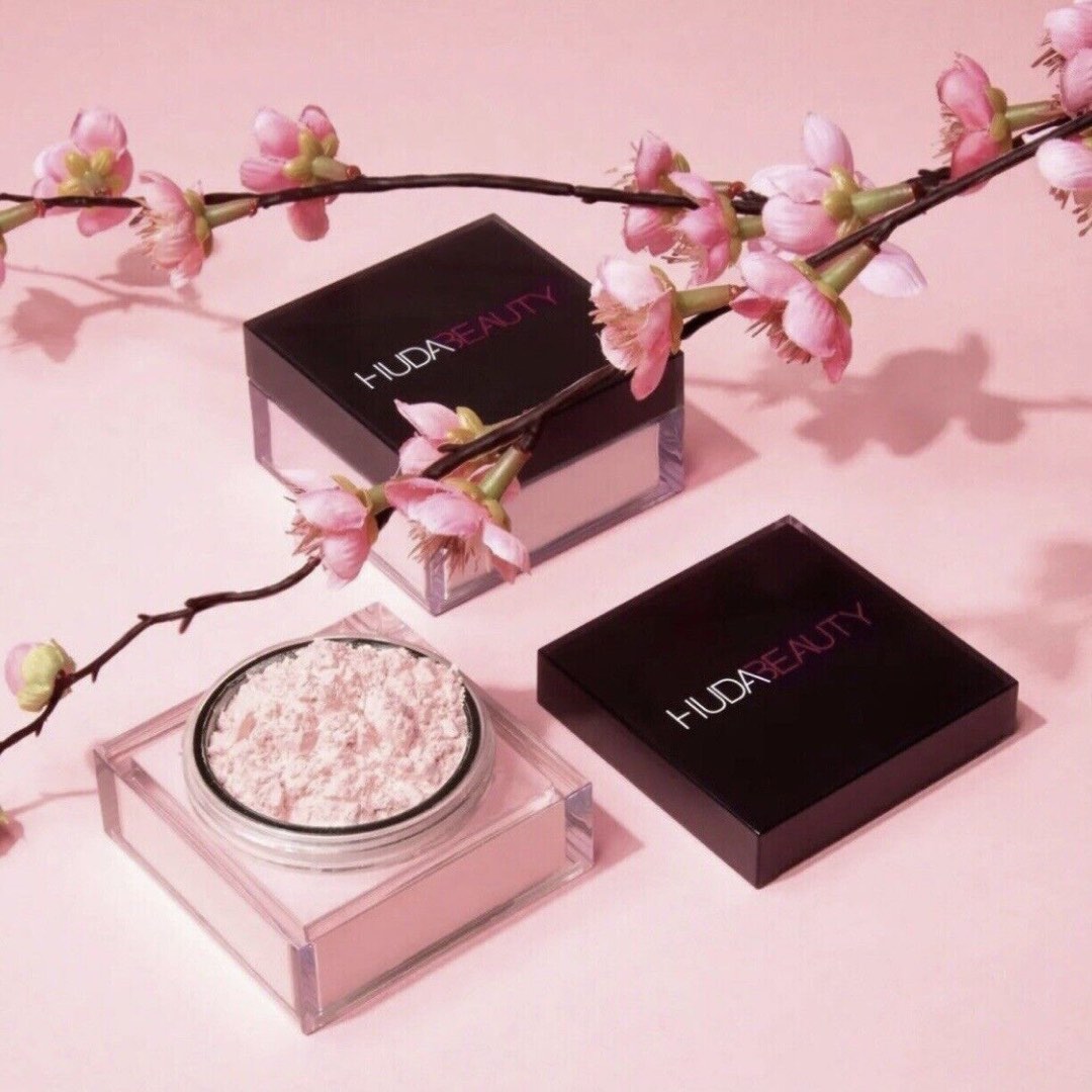 Huda Beauty Easy Bake Loose Powder in Cherry Blossom, Beauty & Personal ...
