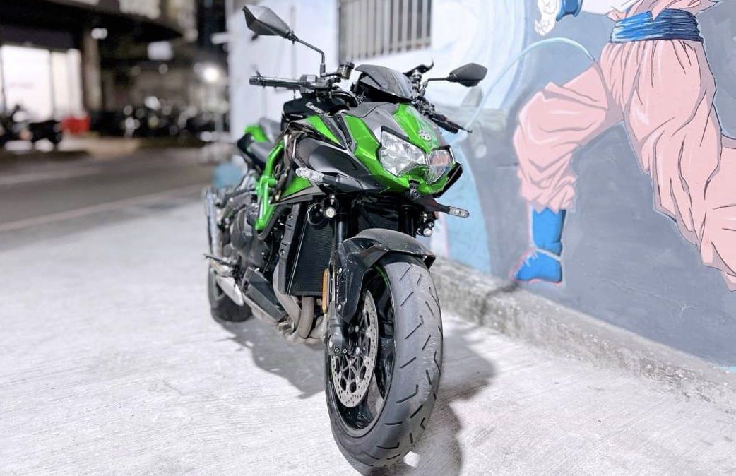 Kawasaki ZH2, 機車, 重機在旋轉拍賣