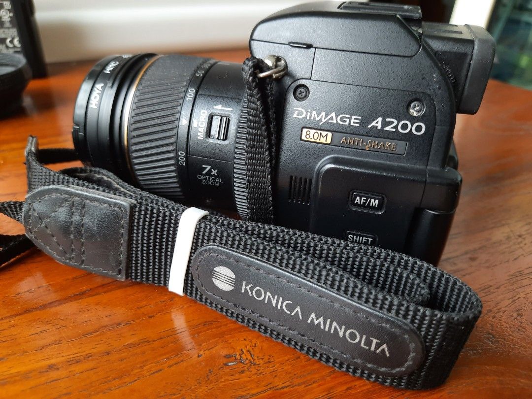 Konica Minolta Dimage A200 Camera Bundle, Photography, Cameras on Carousell