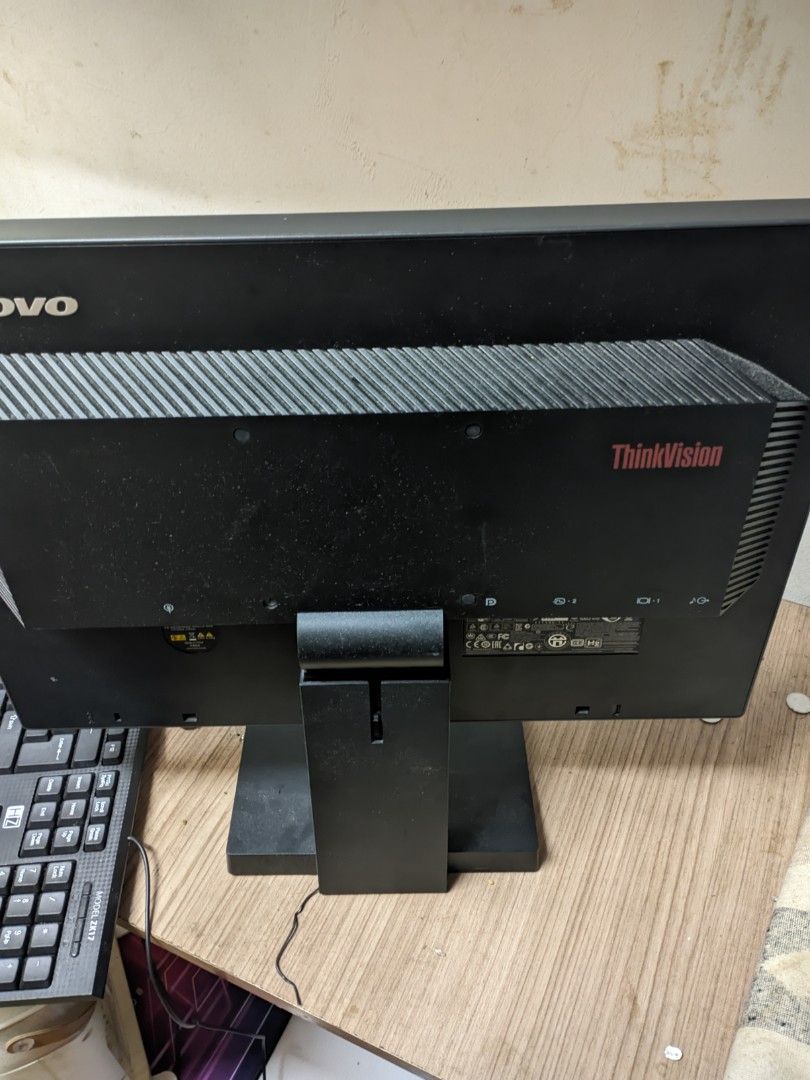 Lenovo Thinkvision 19' Monitor, Computers & Tech, Parts & Accessories ...