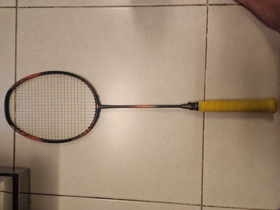 Lining axforce 90 tiger box version, Sports Equipment, Sports & Games ...