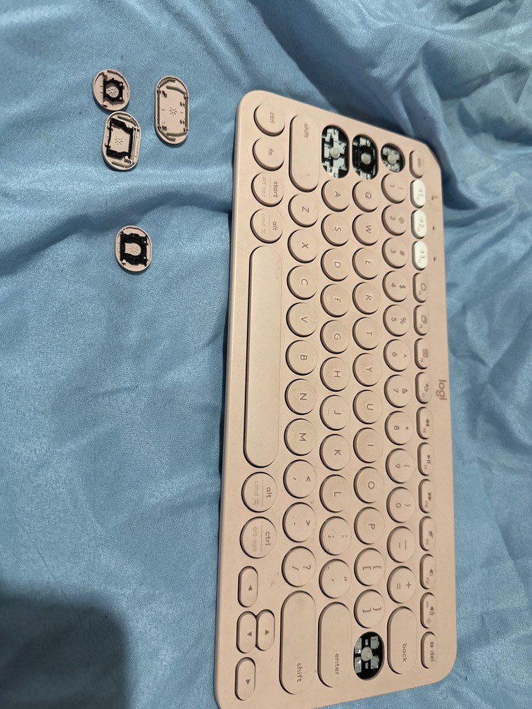 Logitech keyboard BROKEN and MISSING KEYS, Computers & Tech, Parts ...