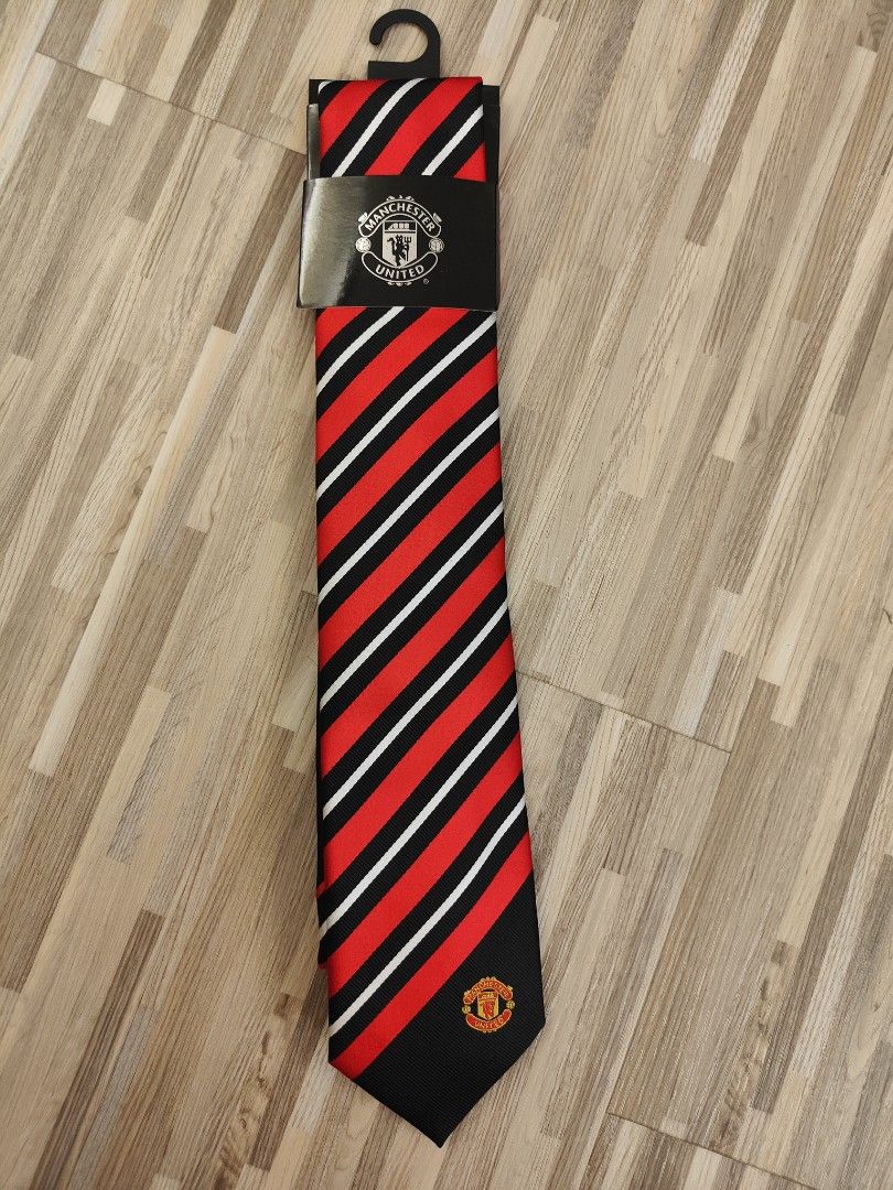 Manchester United Tie (Brand New), Men's Fashion, Watches & Accessories, Ties on Carousell