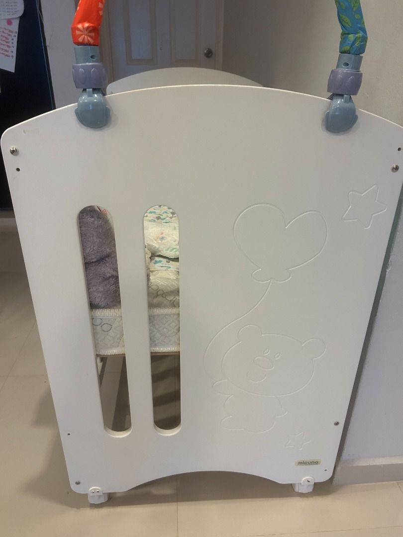 Micuna side sleeper baby cot adjustable height (with mattreess), Babies ...