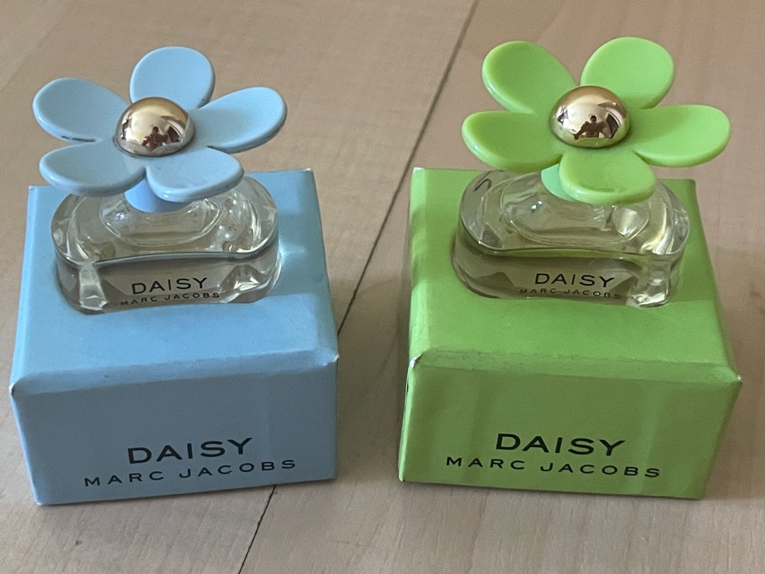 Miniature Authentic Marc Jacob Daisy perfume EDT - 4ml . Take both for ...