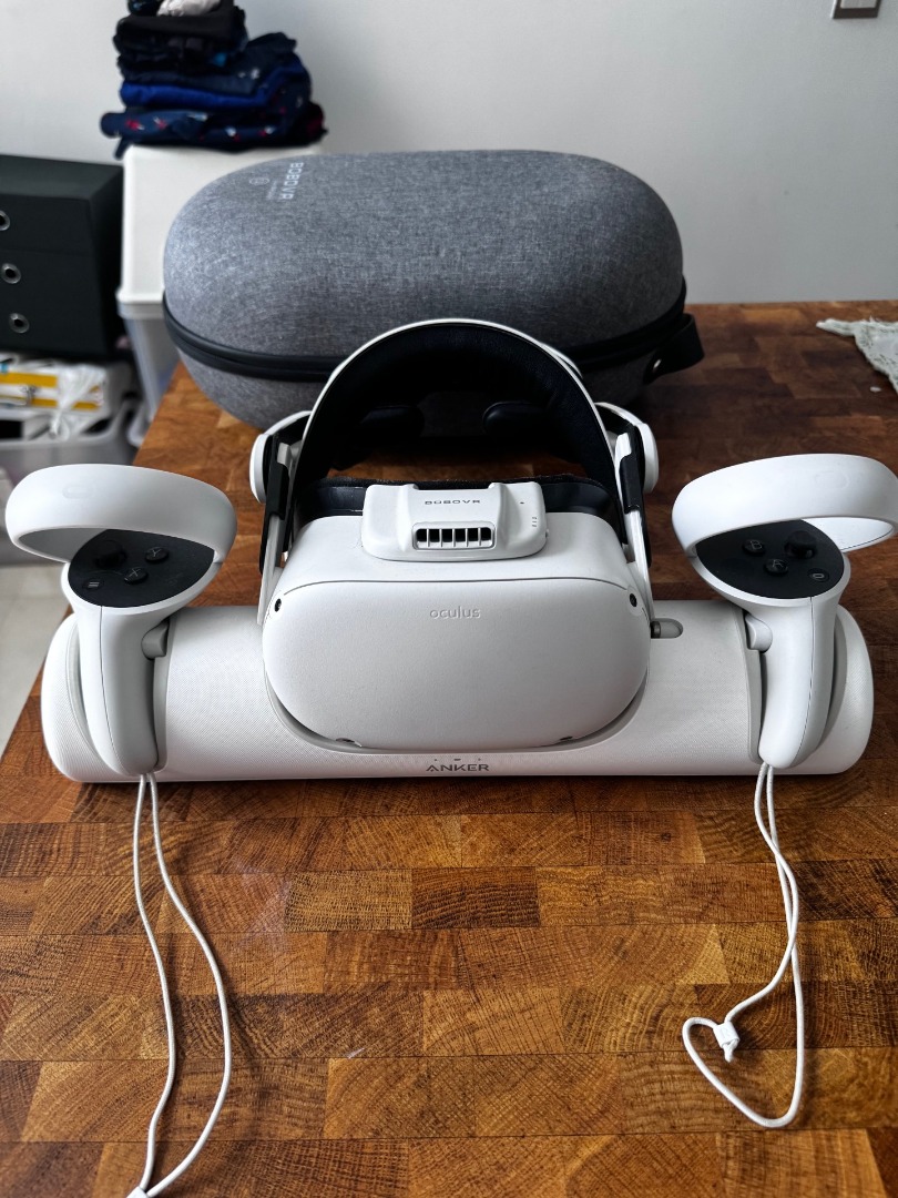 Oculus Quest 2 256Gb with BOBOVR Cooling heaset, carry Case and Anker ...