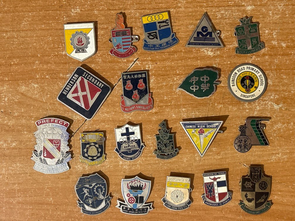 Old Singapore school badge RI Chinese Hiigh Dunearn Upper Serangoon ...