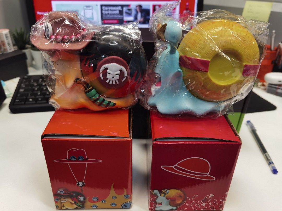 One piece Ace + luffy bug phone, Hobbies & Toys, Toys & Games on Carousell