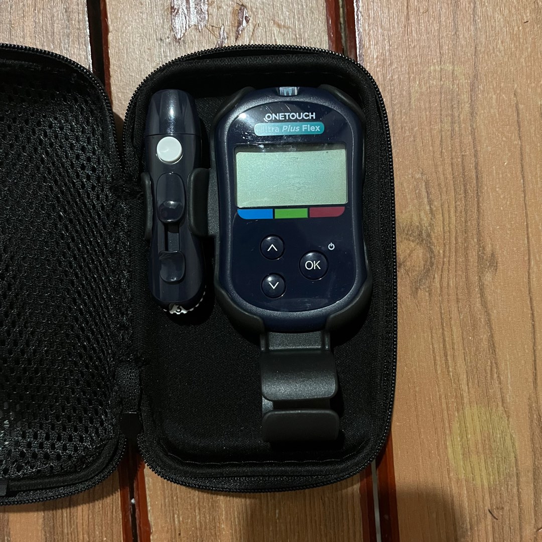 ONETOUCH Ultra Plus Flex Glucometer, Health & Nutrition, Health ...