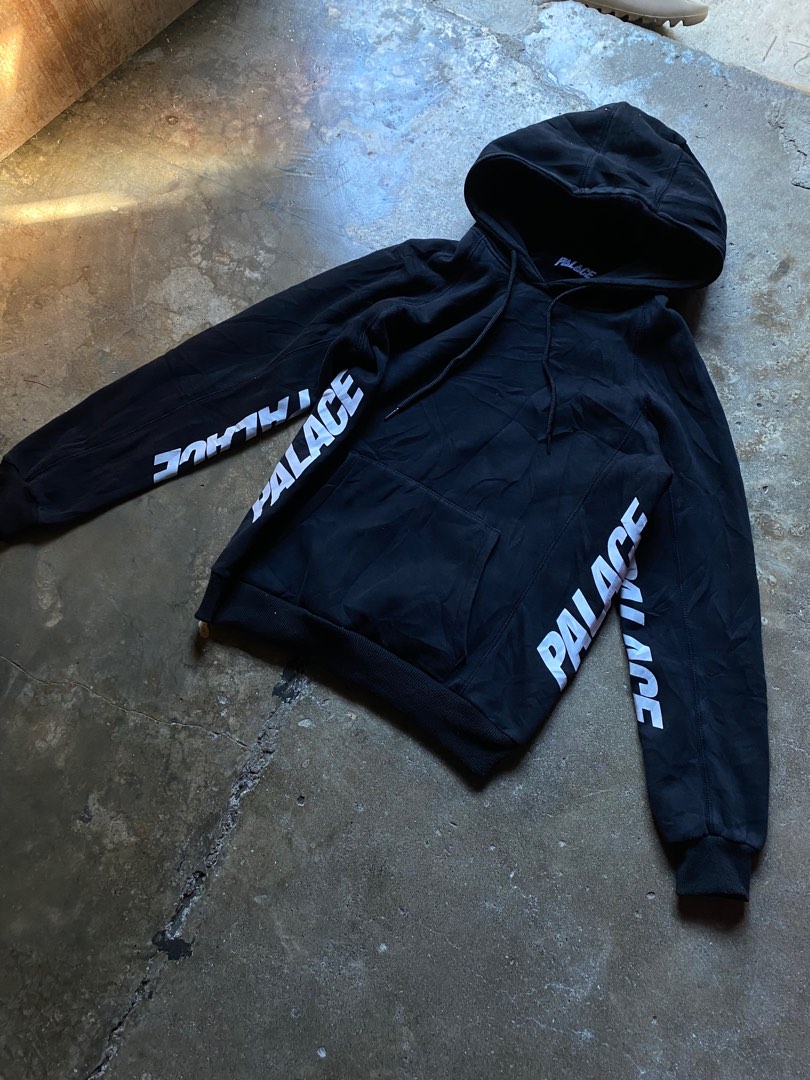Palace, Men's Fashion, Coats, Jackets and Outerwear on Carousell