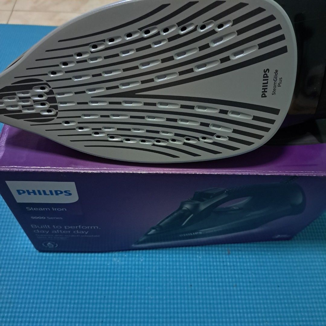 Philips Steam Iron (warranty), TV & Home Appliances, Irons & Steamers ...