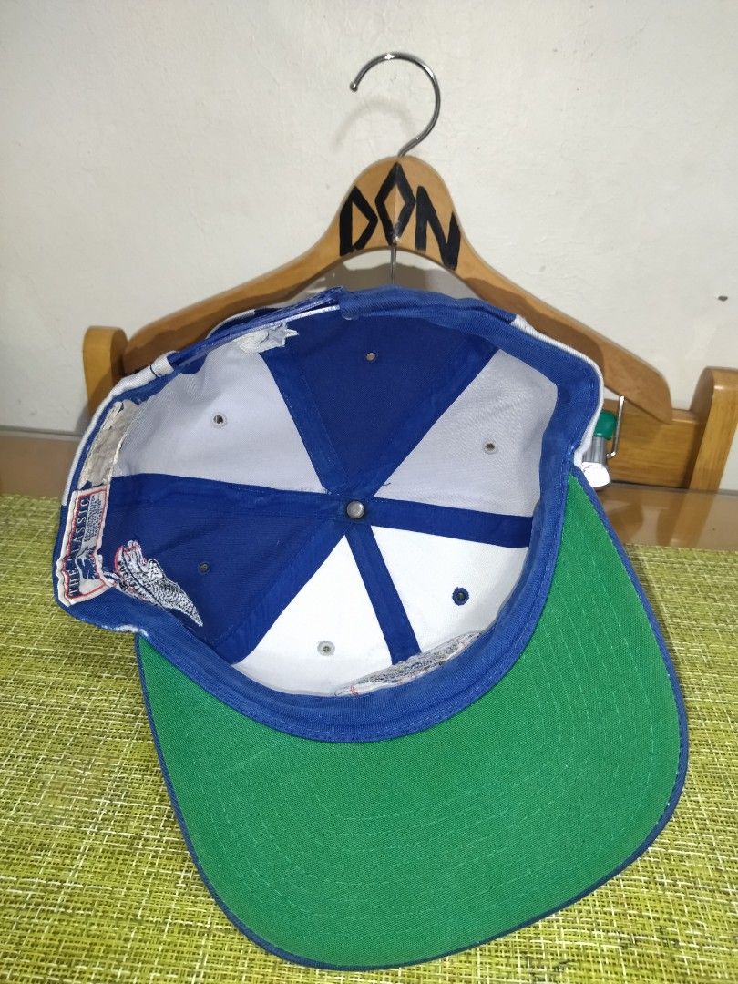 RARE BLUE JAYS STARTER, Men's Fashion, Watches & Accessories, Caps ...