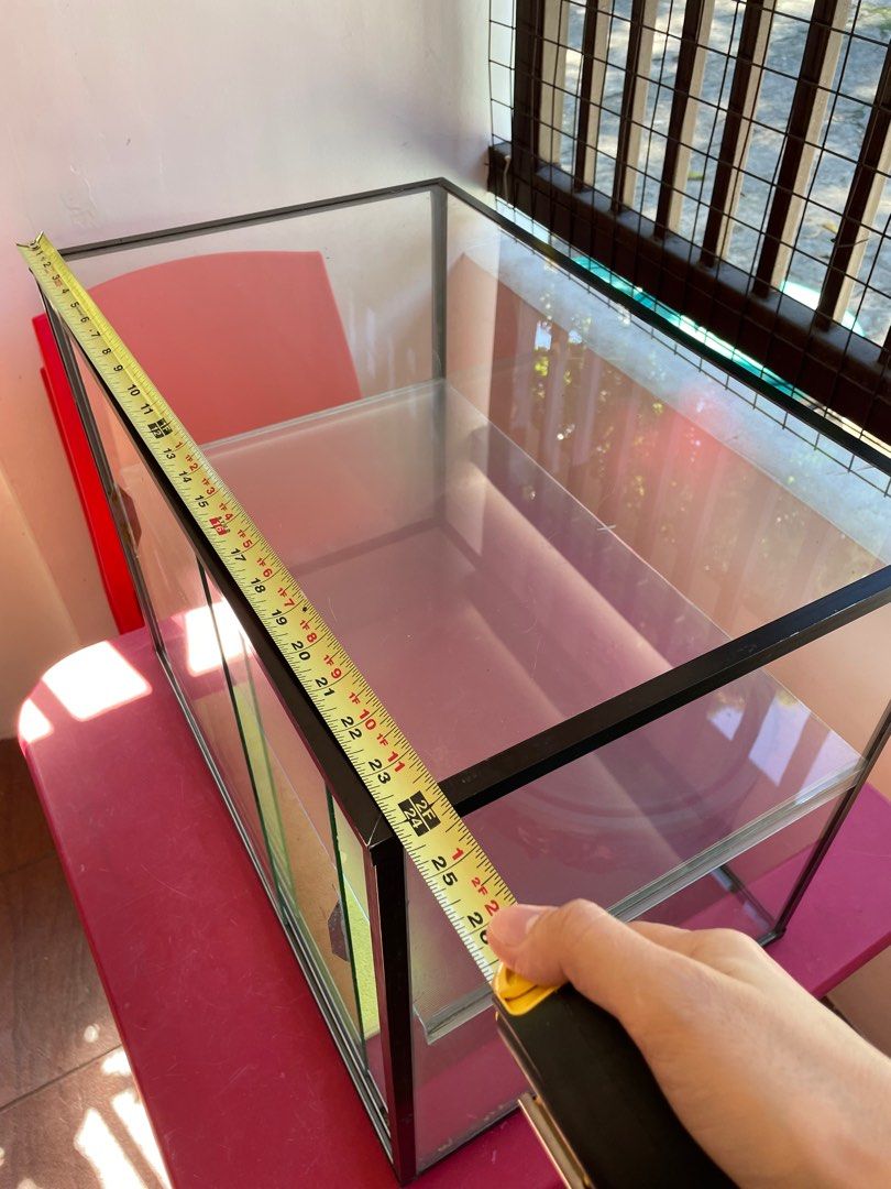 Second Hand Glass Display Stante, Furniture & Home Living, Office ...