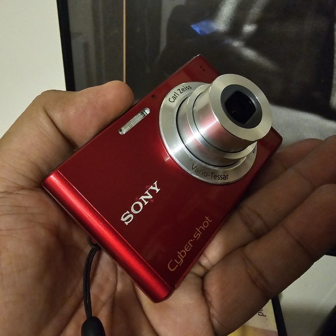 Sony Cyber-shot DSC-W330 14.1 Megapixels, Photography, Cameras on Carousell