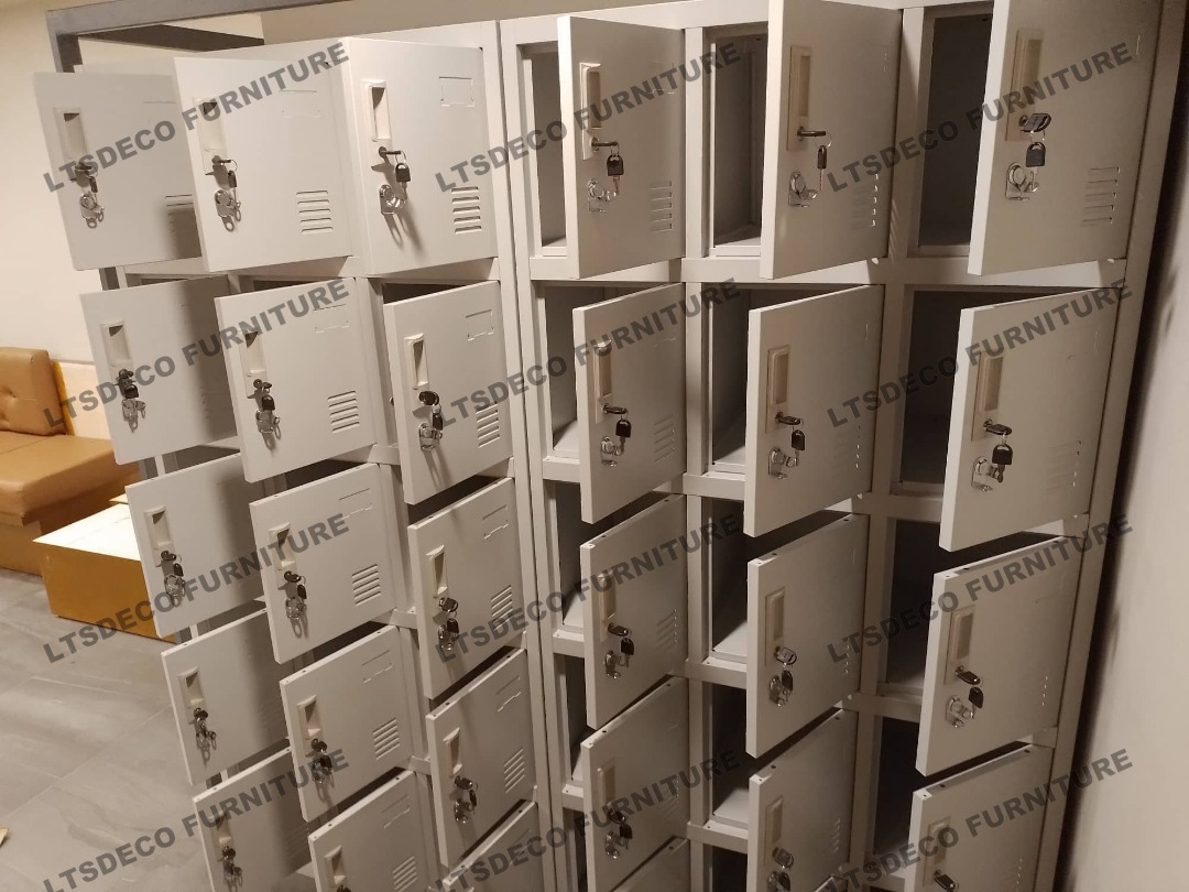 STEEL LOCKER 15 DOOR OFFICE FURNITURE AND PARTITIONS, Furniture & Home ...