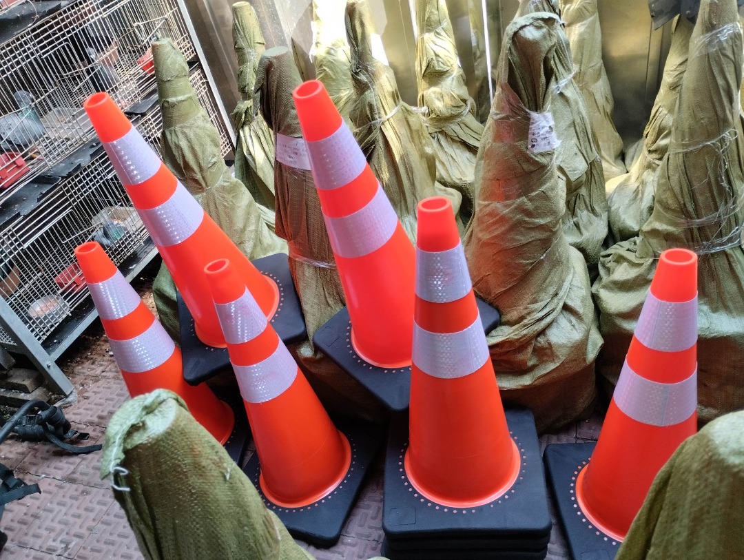 Traffic cone, Commercial & Industrial, Construction & Building ...