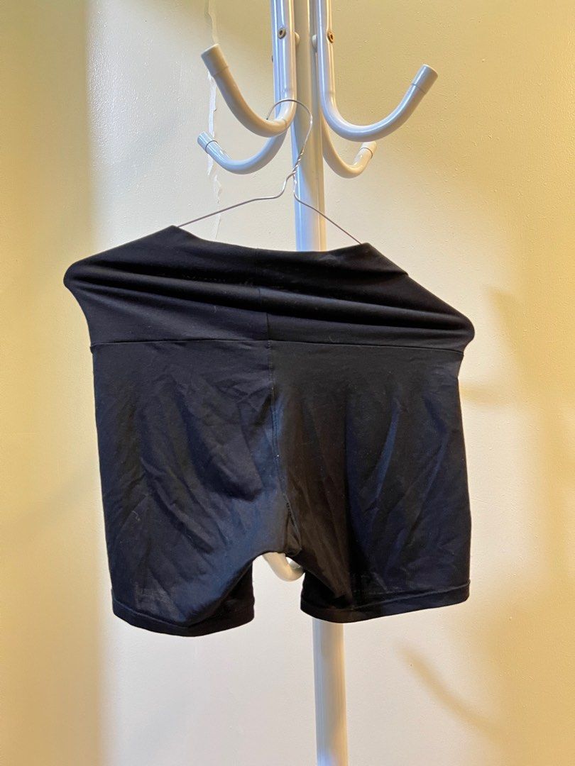 Uniqlo heattech short inner, Women's Fashion, Bottoms, Other Bottoms on ...