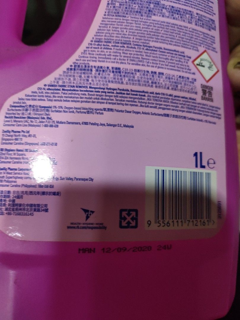 Vanish color bleach, Furniture & Home Living, Cleaning & Homecare ...