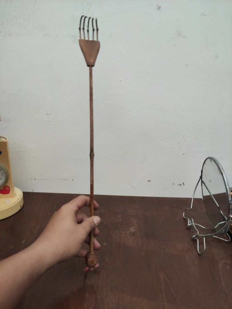 Vintage Back scratcher penggaru belakang lama bone wood antique antik ...