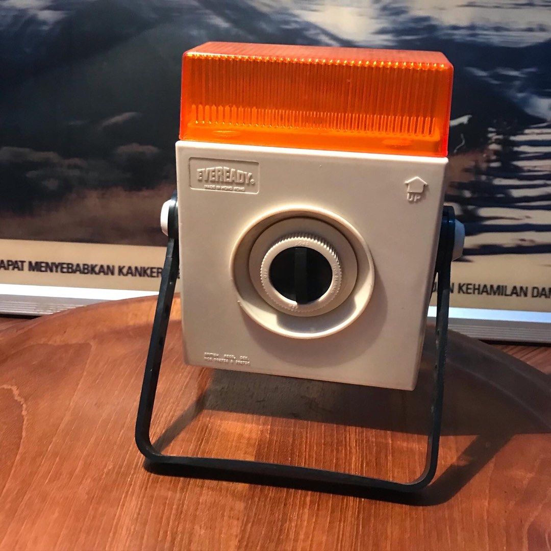 Vintage Eveready Box Lantern Lamp Flashlight British, Antik, Furnitur ...