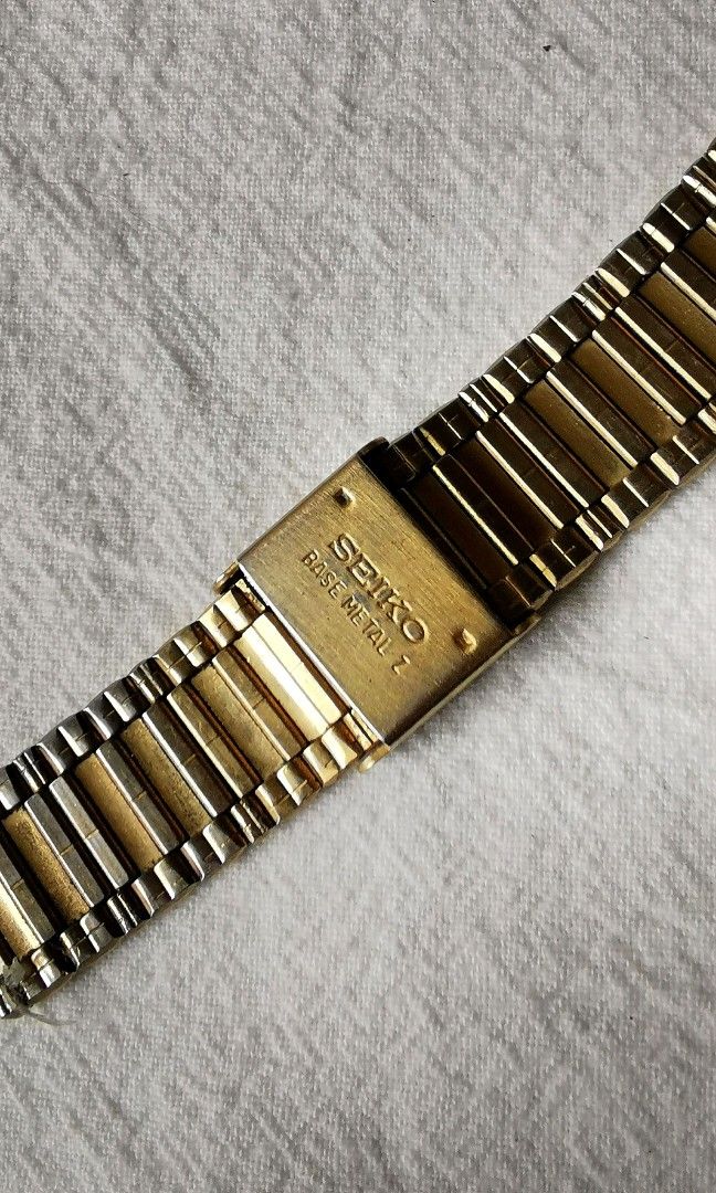 Vintage Seiko Men Tank Rectangular Gold Tone Date luxury watch, Men's Fashion, Watches ...