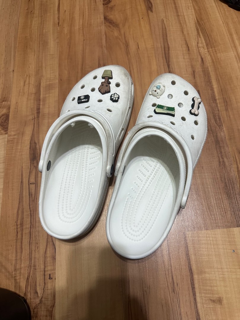 White Crocs with jibits, Men's Fashion, Footwear, Flipflops and Slides ...