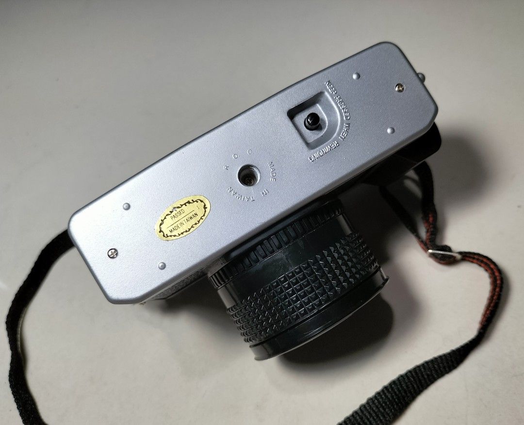 Yunon YN300 Film Camera, Photography, Cameras on Carousell