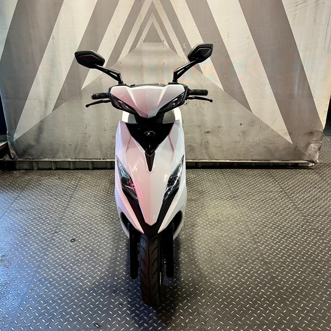 【保固車】【0元交車】2023年 KYMCO 光陽 VJR 125 4V VJR125 機車 雙碟, 機車, 新古保固在旋轉拍賣